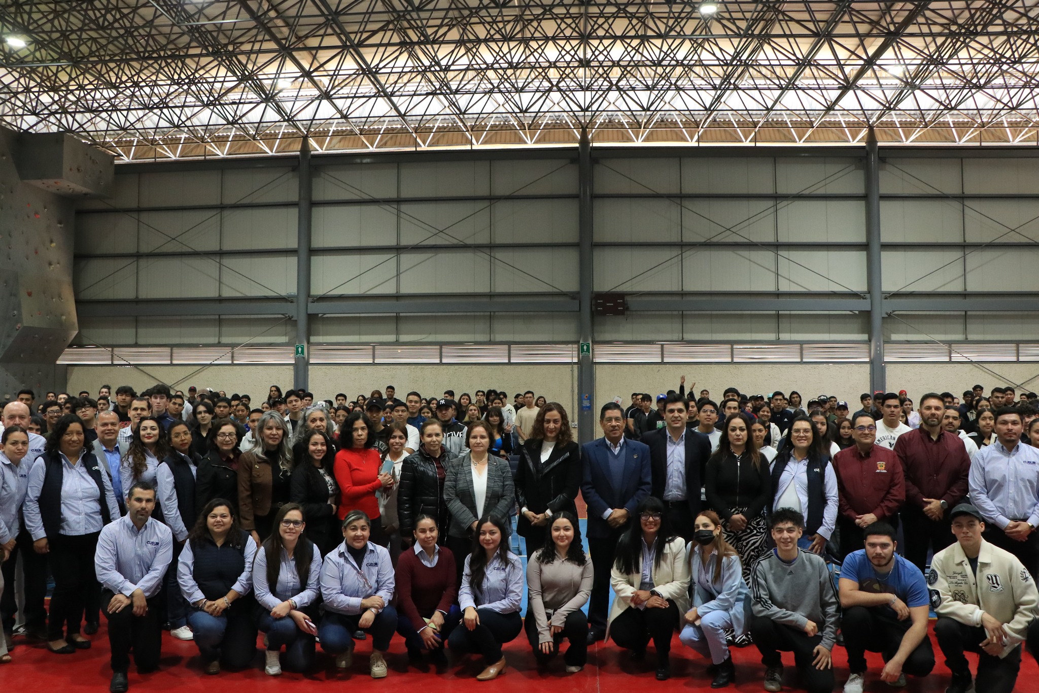 CUSur da la bienvenida a más de 800 estudiantes en el inicio del ciclo ...