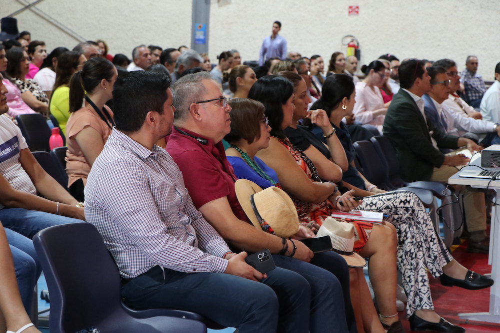 Rector del CUSur presenta Plan de Desarrollo del Centro a la comunidad ...