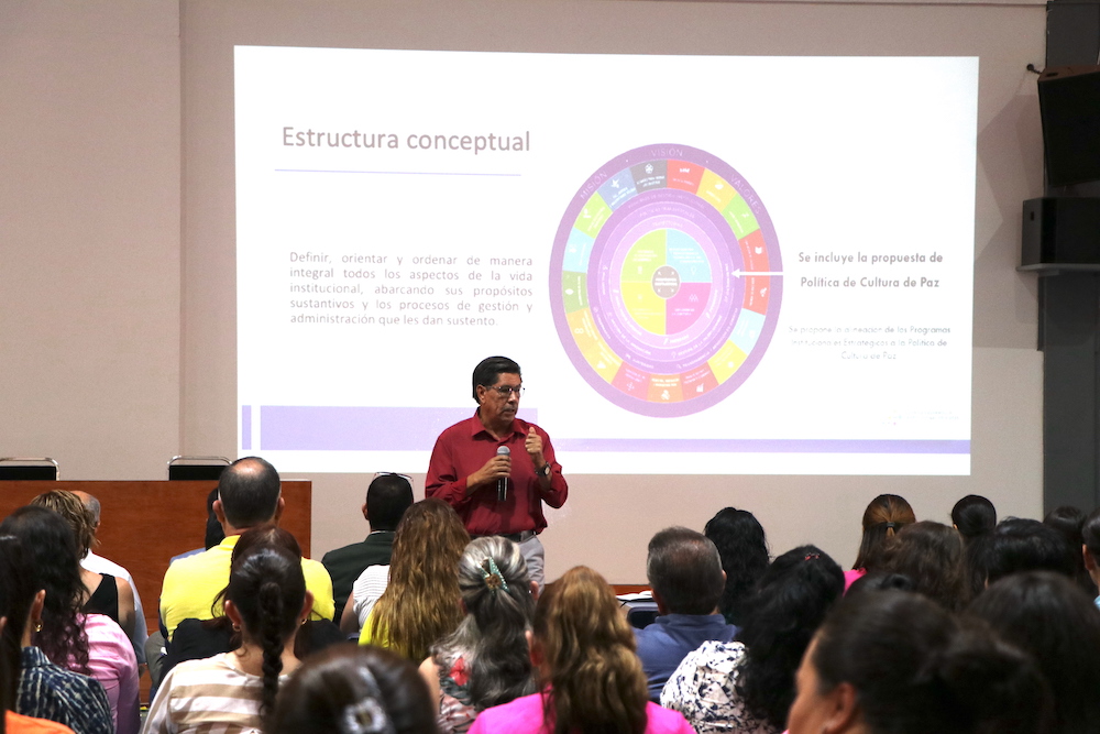 Rector del CUSur presenta Plan de Desarrollo del Centro a la comunidad ...